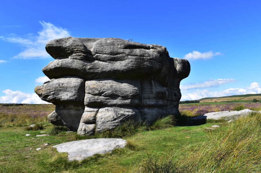 On the Edge: exploring the gritstone edges of the Peak District | Green ...